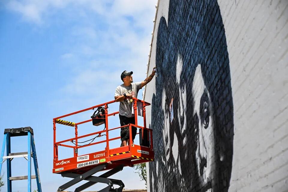 Gary’s Jackson 5 Mural: It’s Bigger. It’s Better. And It’s Back ...