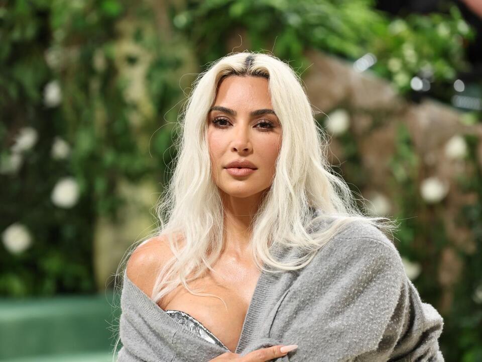 Kim Kardashian's Walk-In Closet Features a Chic Clothes Rail That Can ...