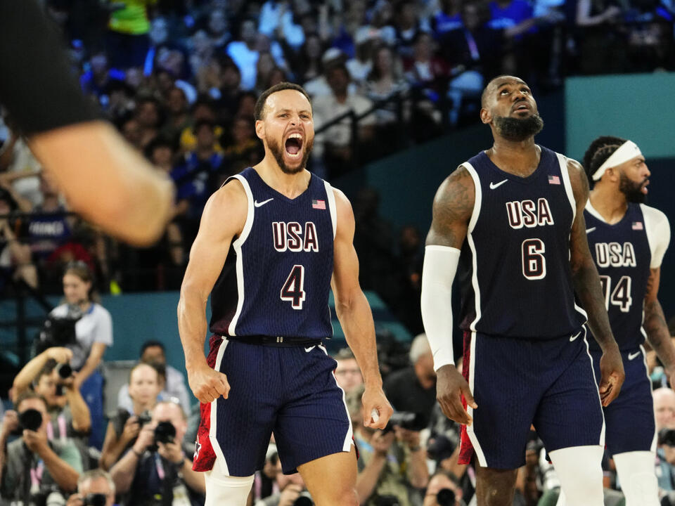 Stephen Curry, LeBron James Share Epic 4-Word Instagram Post ...