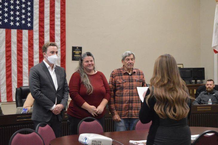 Colfax council members, attorney sworn in; Lomen selected as mayor ...
