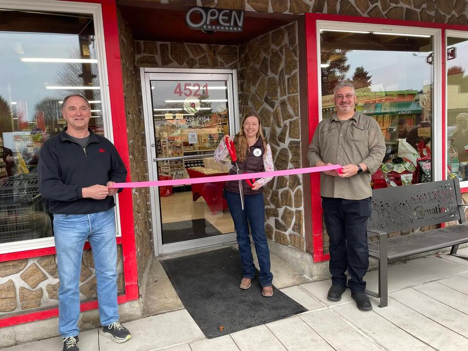 Carnation Co-op officially opens with hardware, farm goods - NewsBreak