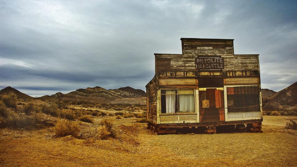 20 American Ghost Towns That Feel Like Wild West Time Capsules - NewsBreak