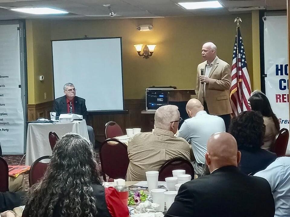 Full slate of candidates make pitches at county GOP dinner
