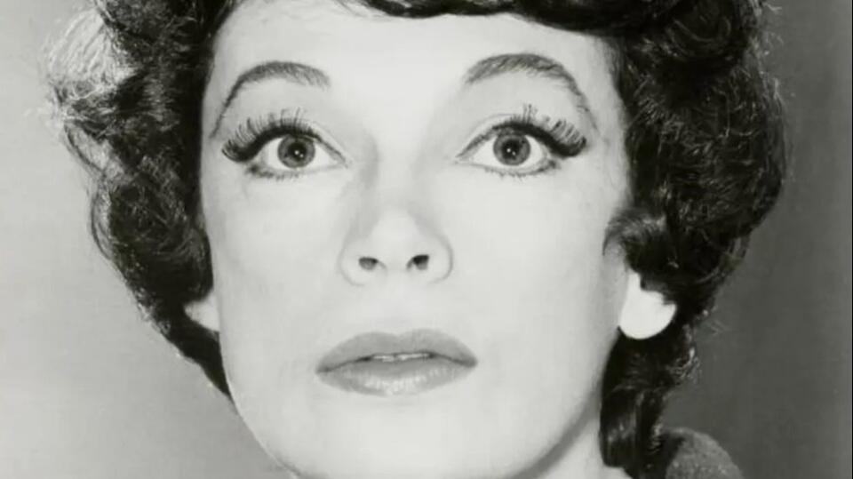 In Memory of 'Dark Shadows' Icon Grayson Hall: Four Decades After Her ...