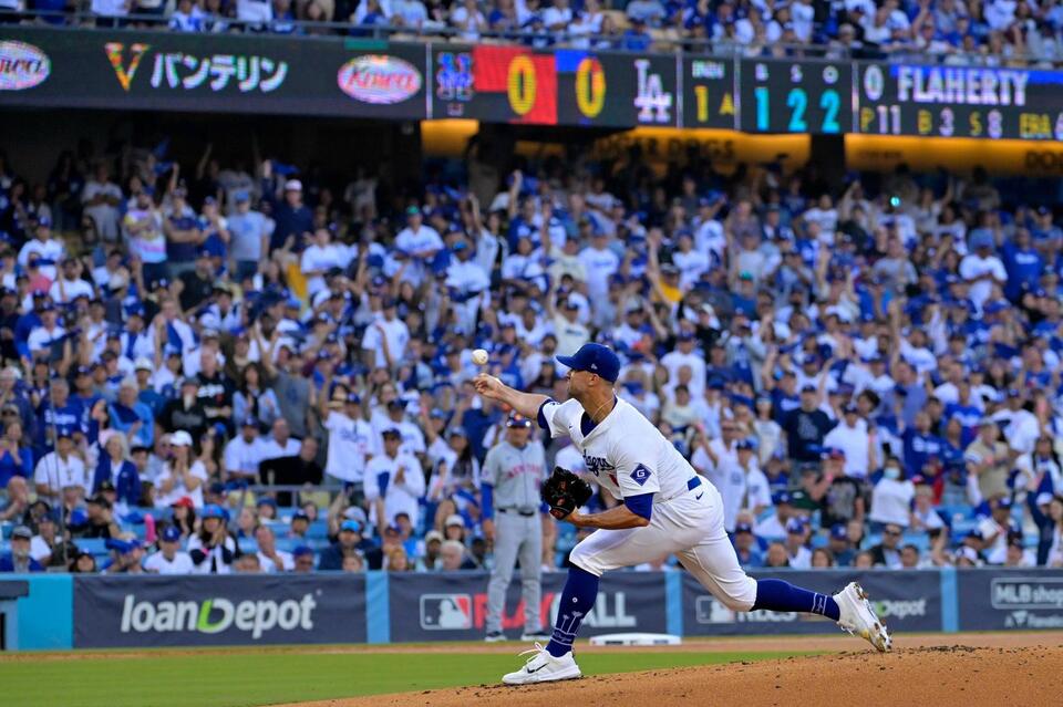 Instant analysis: Kodai Senga struggles, Mets shut out by Dodgers, 9-0, in NLCS Game 1 - NewsBreak