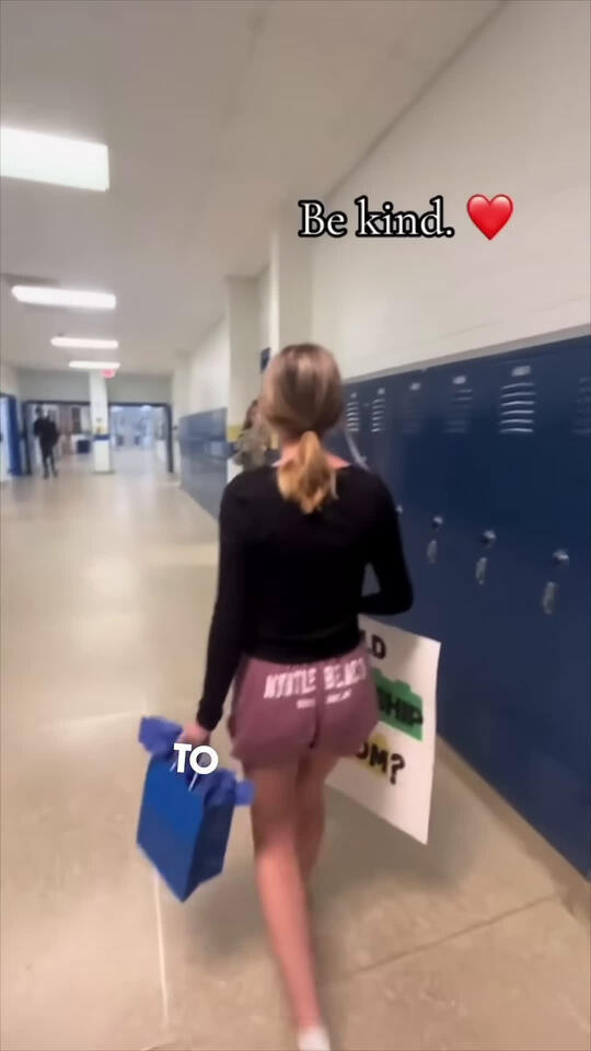 This high school girl asked a boy in special ed class to prom - NewsBreak