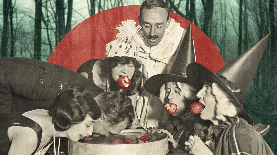 The Romantic History Behind The Halloween Tradition Of Bobbing For ...