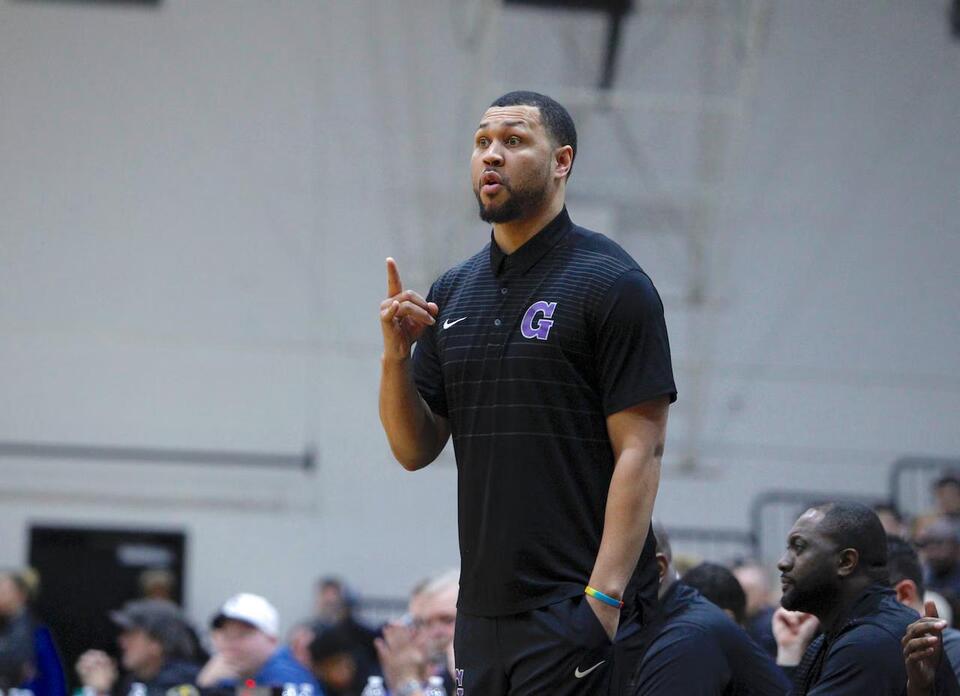 Brandon Roy, former Trail Blazers’ star, released from coaching duties ...