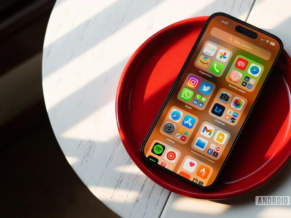 Torrenting apps are finally available on non-jailbroken iPhones, but ...