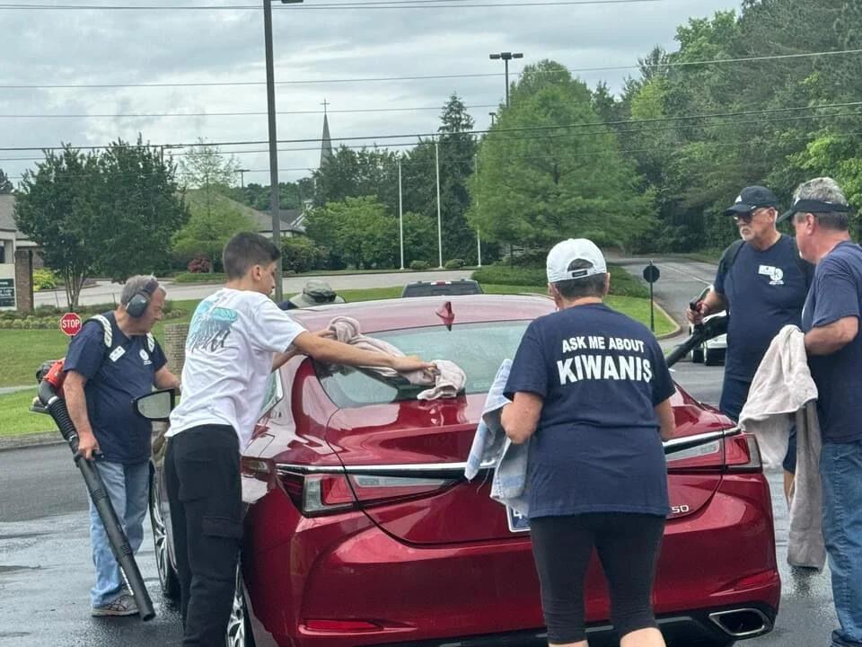 Kiwanis Club hold successful car wash fundraising event