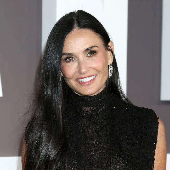 Fans React To Demi Moore's 'Ill-Fitting' Crescent-Shaped Outfit She ...