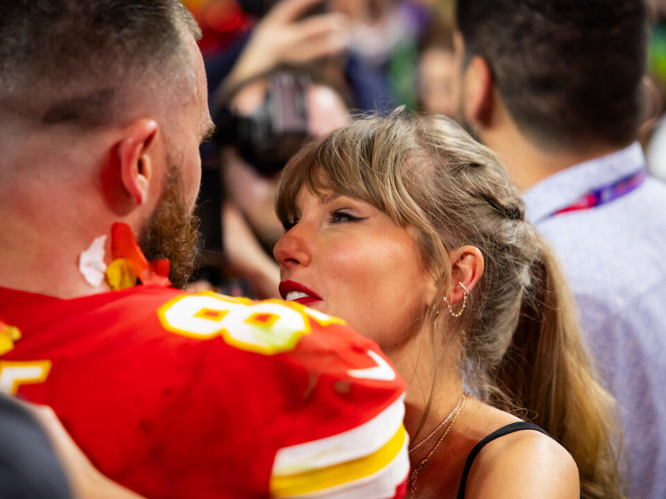 Cameras Catch Taylor Swift, Travis Kelce's Intimate US Open Moment