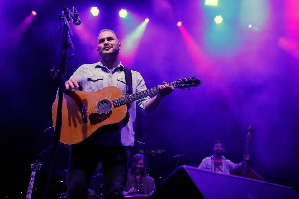 Zach Bryan Releases Acoustic Version of Album and Reveals Wife’s ...