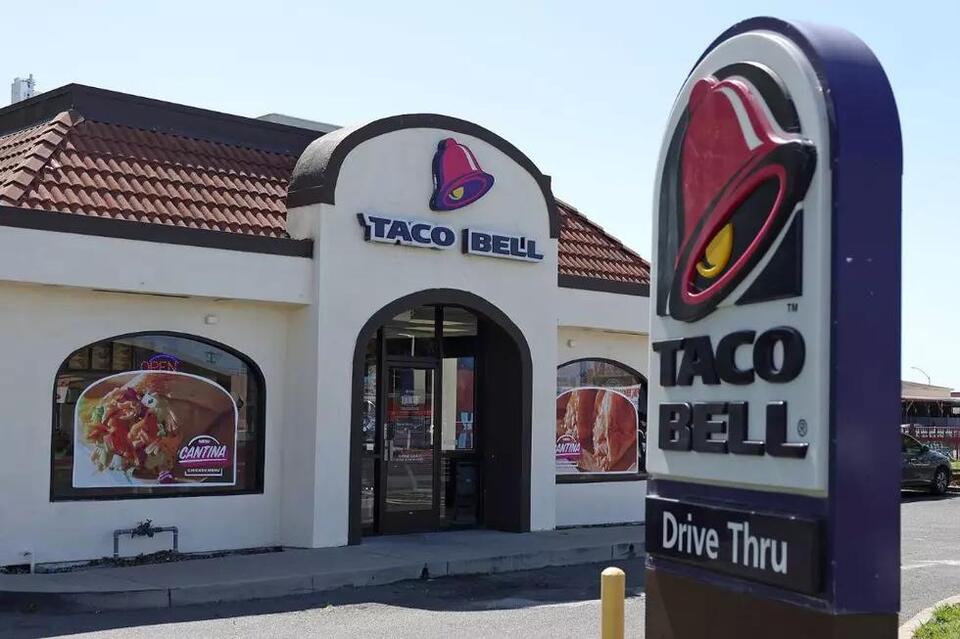 Yes, Taco Bell Now Serves Chicken Nuggets - NewsBreak