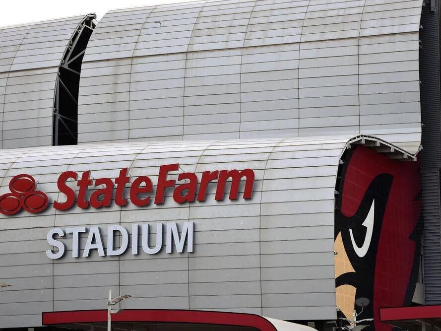 Illinois quick hits: IDOT worker rescues two from burning car; State ...