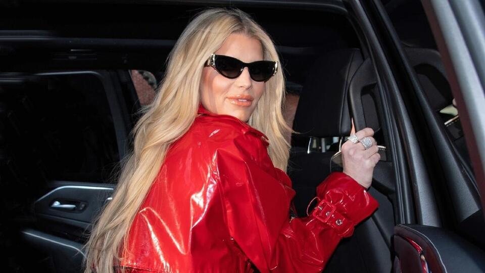 Jessica Simpson’s ‘Awkward’ Encounter With Ex Mid-Flight — Source ...