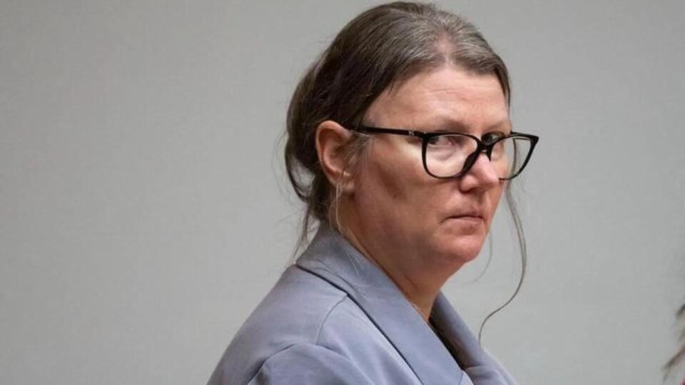 Jennifer Crumbley wants to live in attorney's guest house during her ...