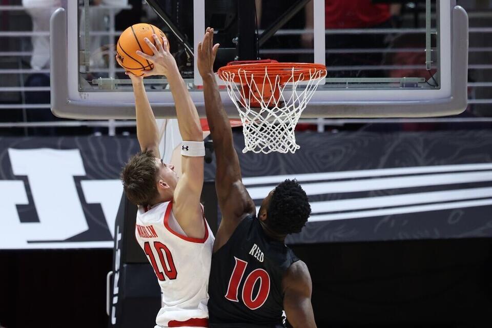 NCAA Basketball: Cincinnati at Utah - NewsBreak