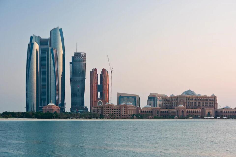 OpenAI, UAE Launch Massive Stargate AI Data Center Project in Abu Dhabi ...