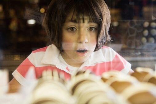 Illinois Factory Makes an Incredible 65 Million Candies a Day - NewsBreak
