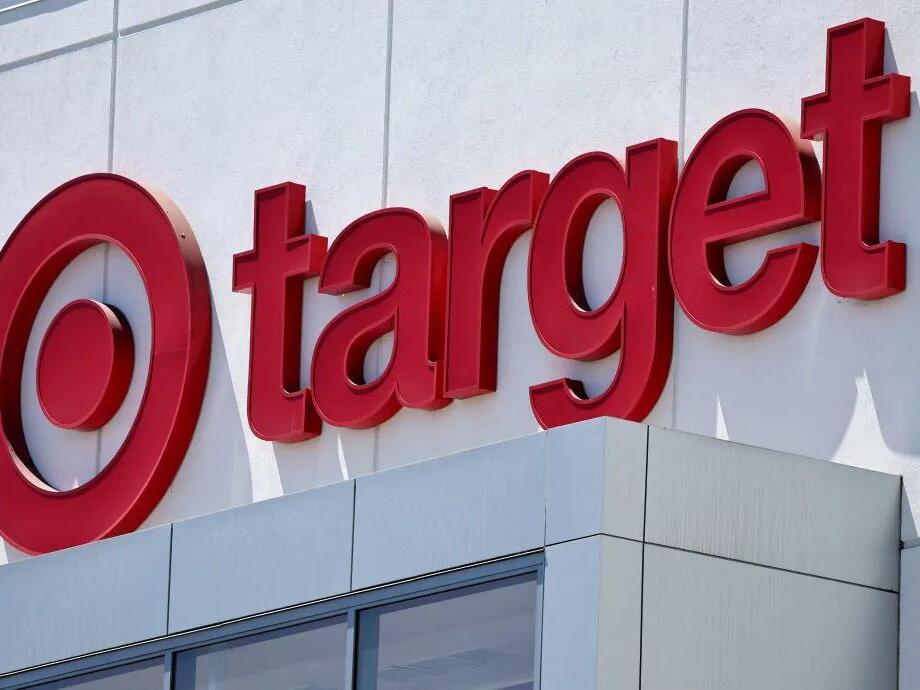 Target claims employee initially thought stabber was a thief
