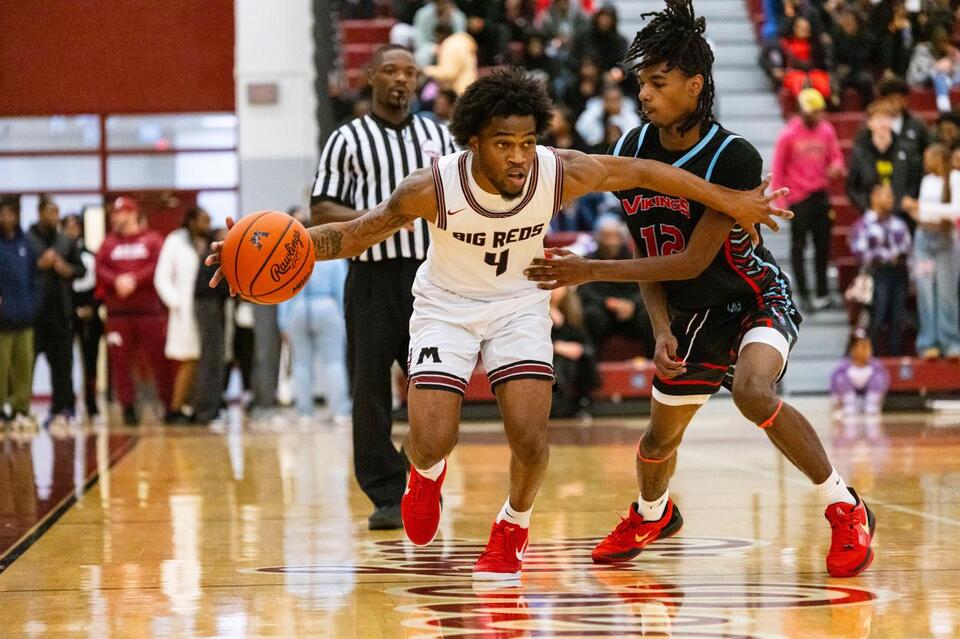 Muskegon faces Lansing Everett in Hall of Fame Holiday Classic ...