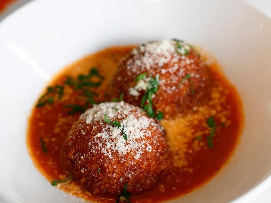 Southern Italian, Sicilian restaurant opens new location north of Boston
