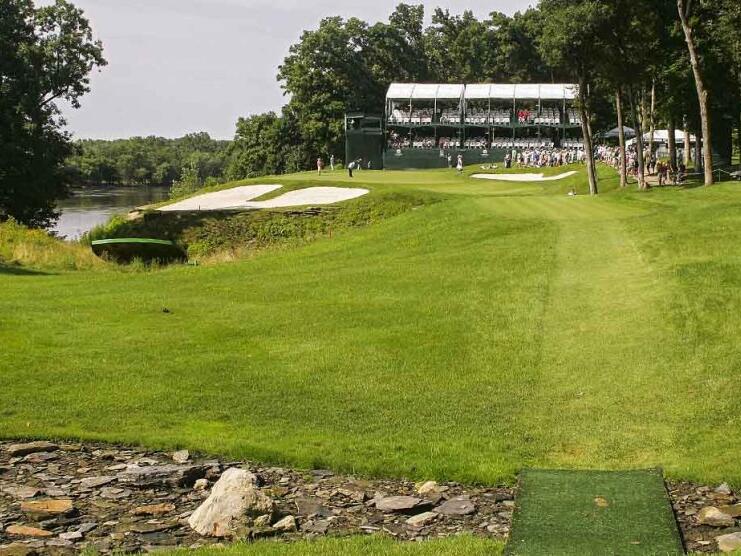 Where is TPC Deere Run, the Quad Cities and the John Deere Classic located?