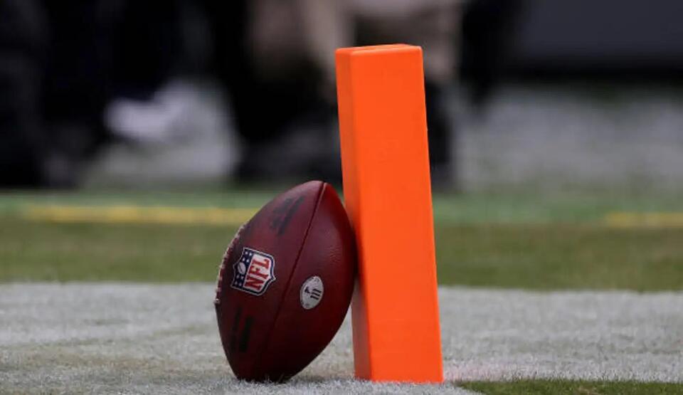 2025 NFL Week 17 Injury Report: Latest injuries for every team - NewsBreak