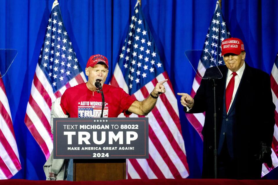 Trump’s Last Campaign Rally Guest Was a Total Nightmare - NewsBreak
