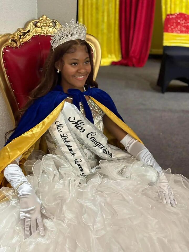 Mount Dora Christian Academy Senior Hallie Edwards Crowned Queen of ...