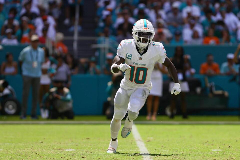 Week 2 Fantasy WR Trade Targets Include Tyreek Hill, Quentin Johnston ...