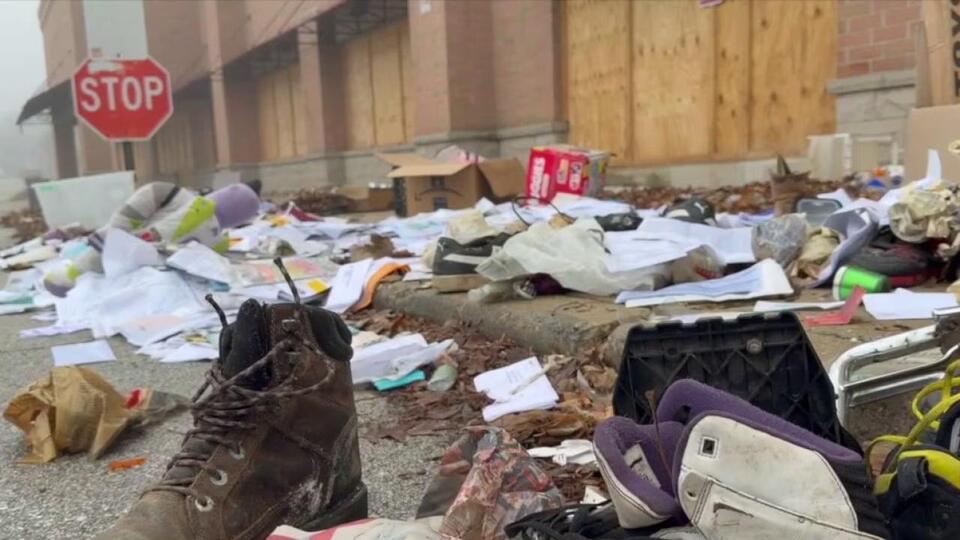 Illegal dumping plagues closed Milwaukee Pick 'n Save - NewsBreak