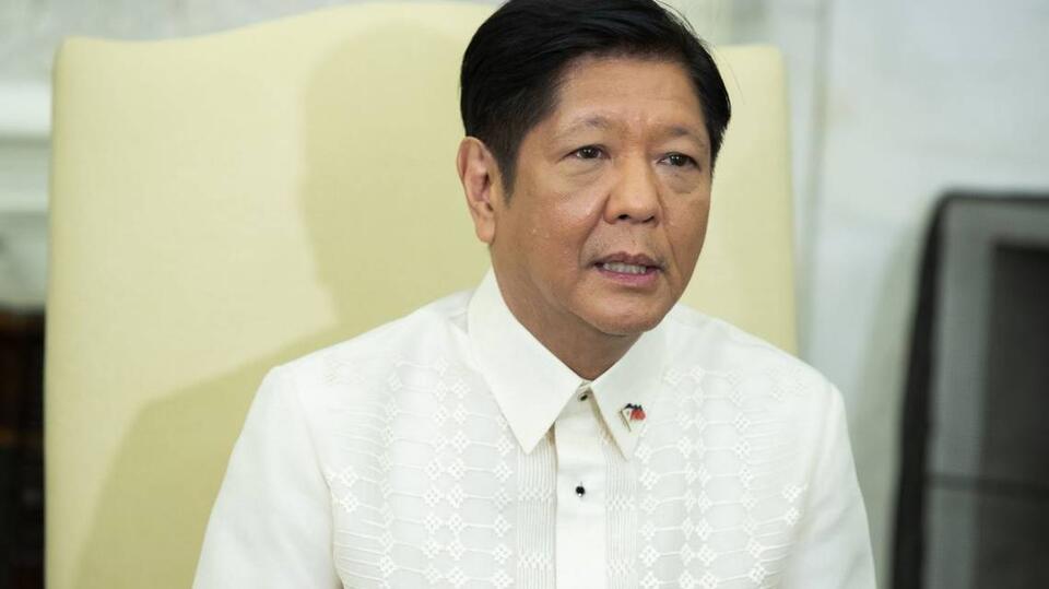 One in Four Gen Z Workers Regret Going to College - NewsBreak