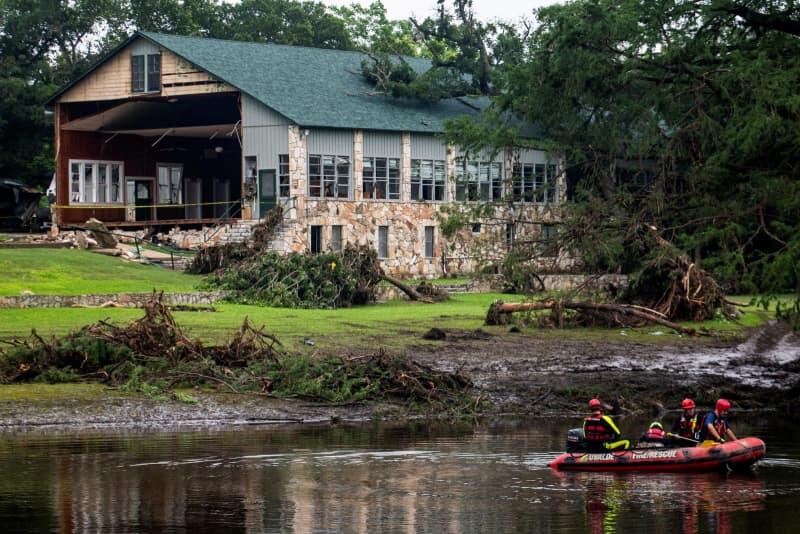Ted Cruz's rush from vacation after tragedy doubted as flight data ...