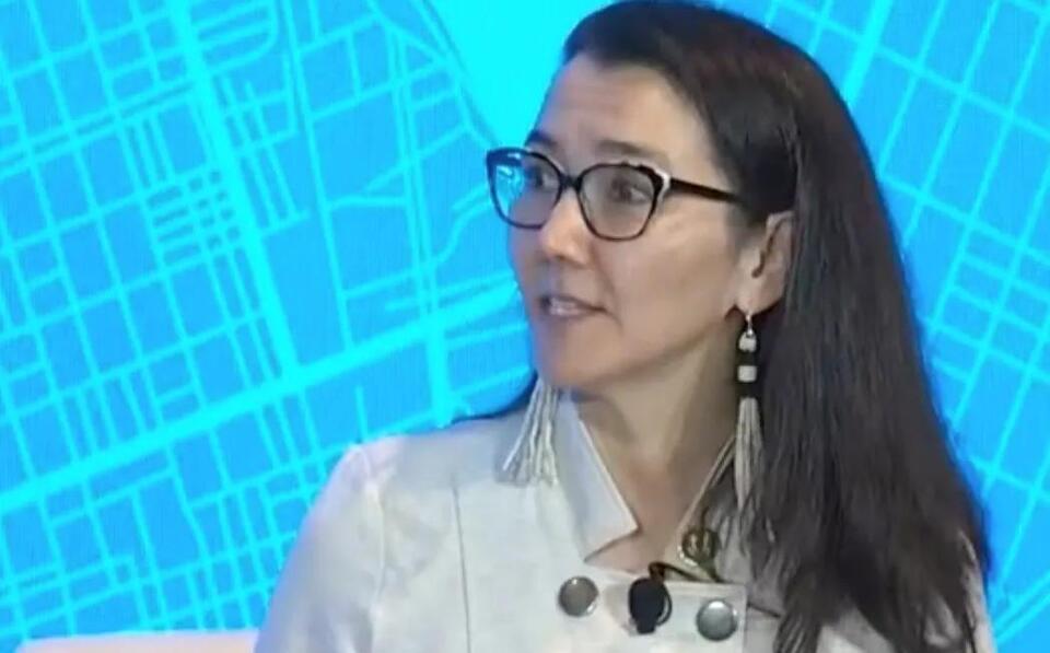 Blue dogs roll over: Impeachment inquiry formalized but Rep. Peltola ...