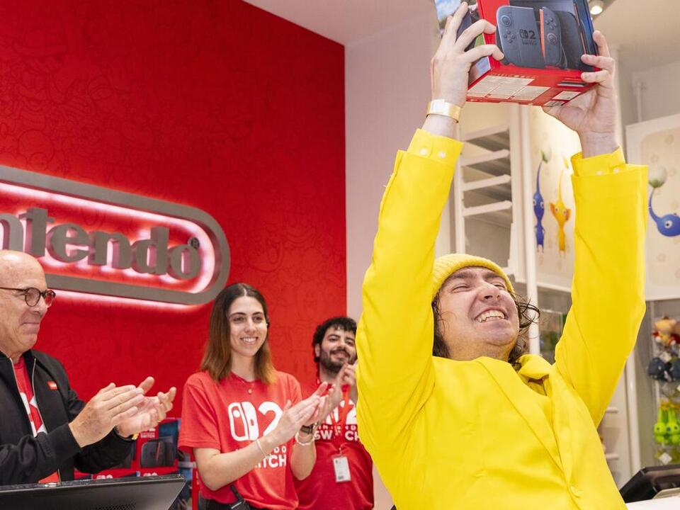 Fans drive huge Nintendo Switch 2 launch; others play the waiting game ...