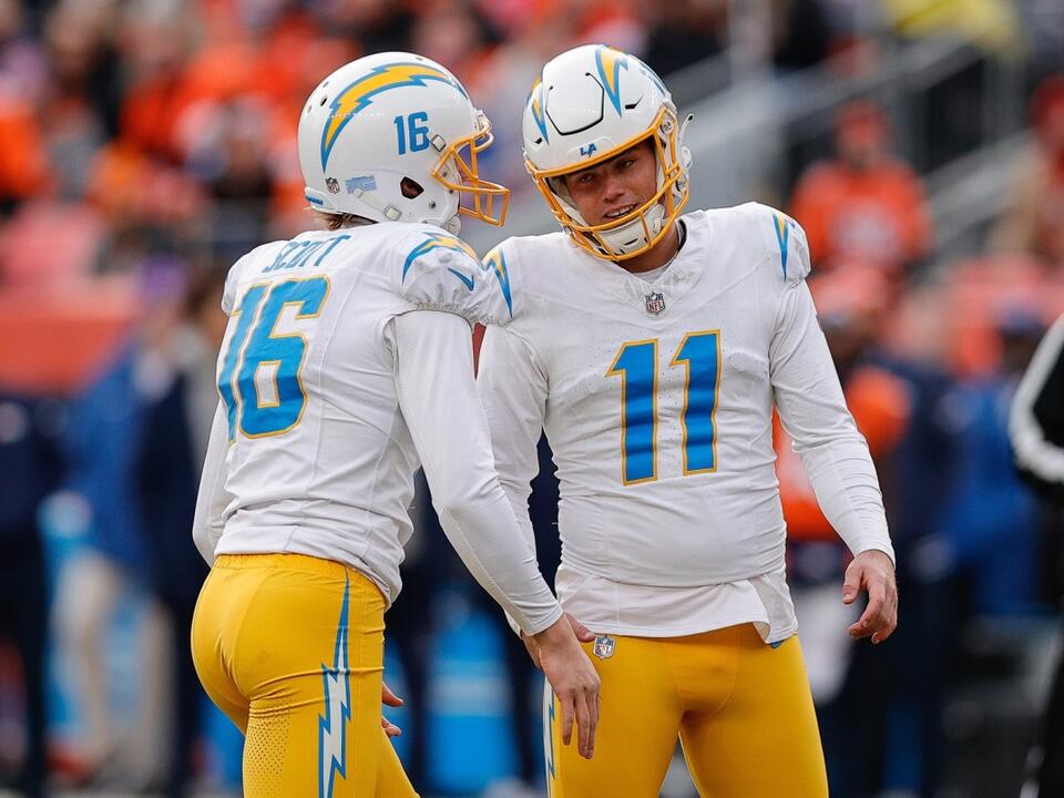 Chargers Highlights: Bolts Stumble Again, Fail To Score Touchdown In ...