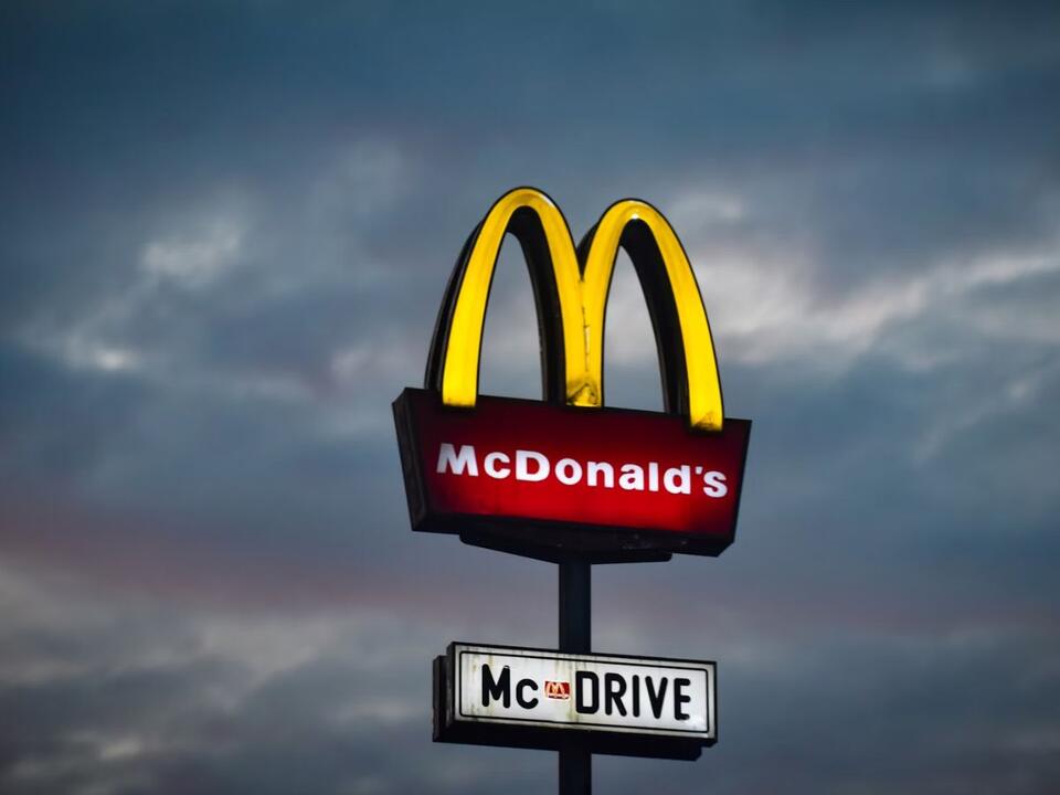 McDonald’s $2.50 McDouble Deal Sparks Debate Over Value Menu Prices ...