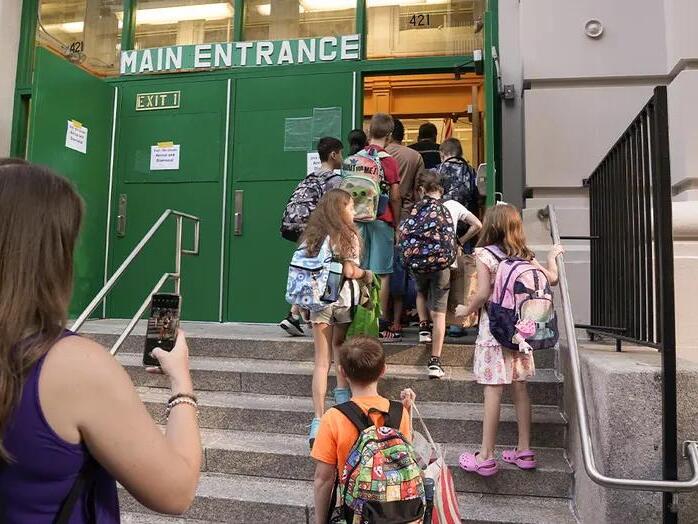 NYC public school dress code guidelines: What to know