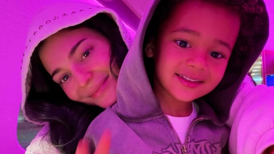 Kylie Jenner Mixes Business With Family Time on Luxe Trip With Kids ...
