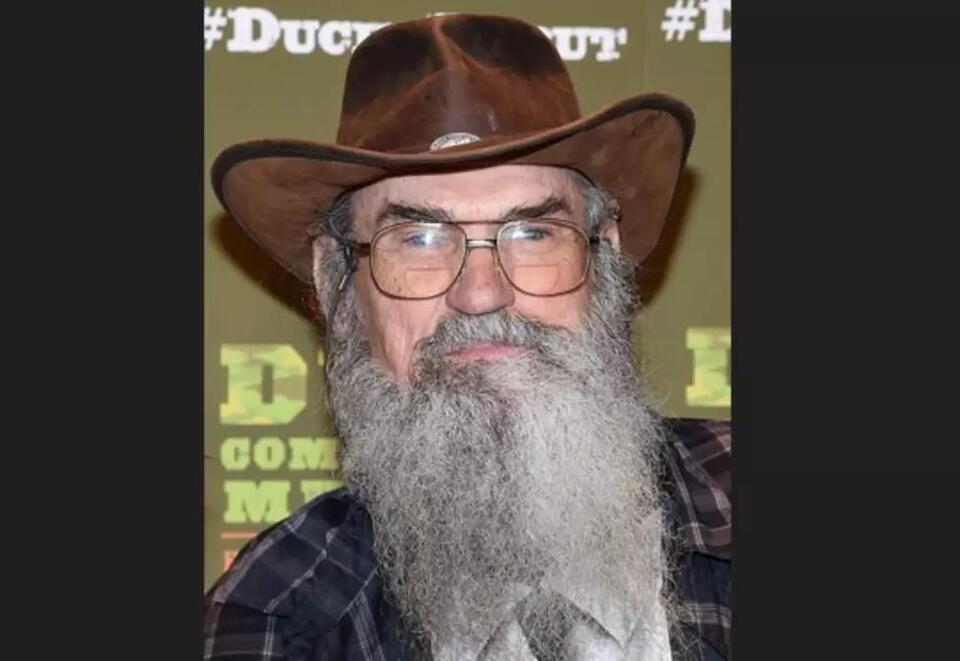 Startling Rumor Circulating That Uncle Si of Duck Dynasty Died - NewsBreak