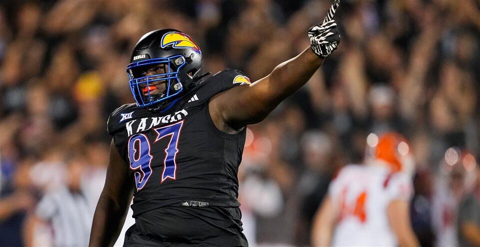 Live updates: Kansas football takes on Kanas State - NewsBreak