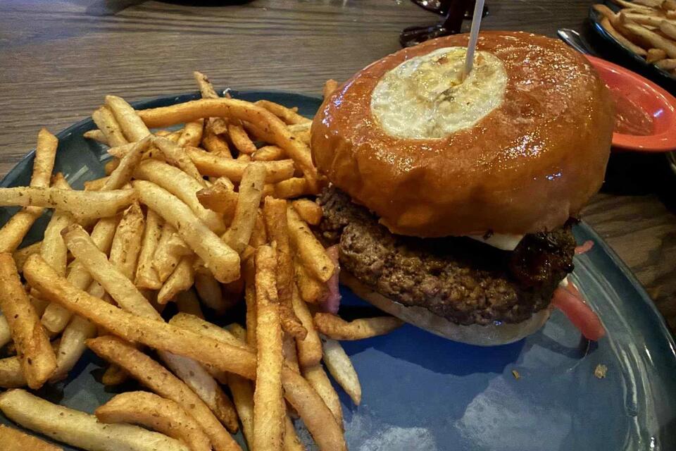 2026 Sioux Falls Burger Battle Review: Dahlia Kitchen + Bar - NewsBreak