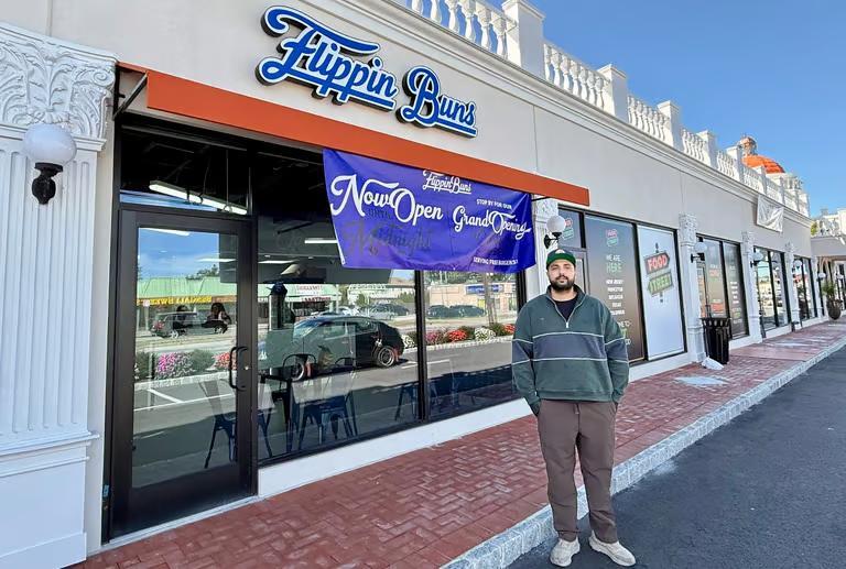 Brothers behind Slappin Chick fire up new burger joint in Hicksville ...