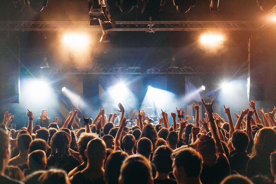 The Loudest Bands in History – Measured in Decibels - NewsBreak