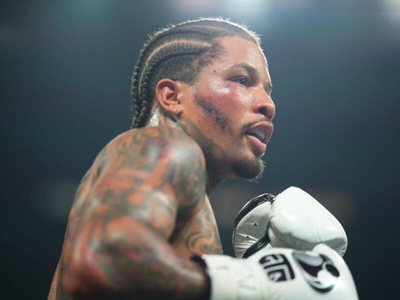 Tank Davis Rolls through Frank Martin with explosive knockout