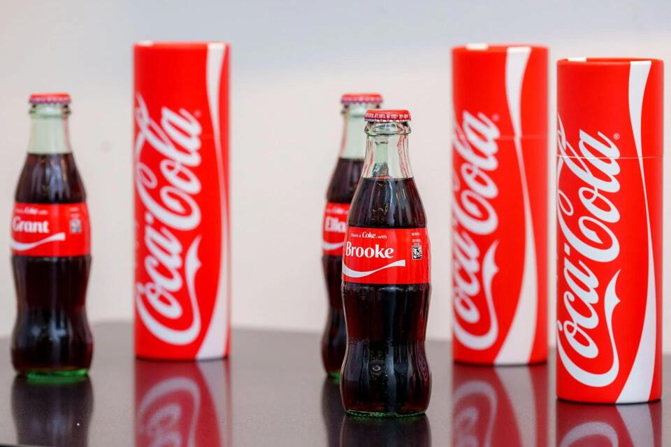 15 Coca-Cola memes that will leave you fizzing with laughter - NewsBreak