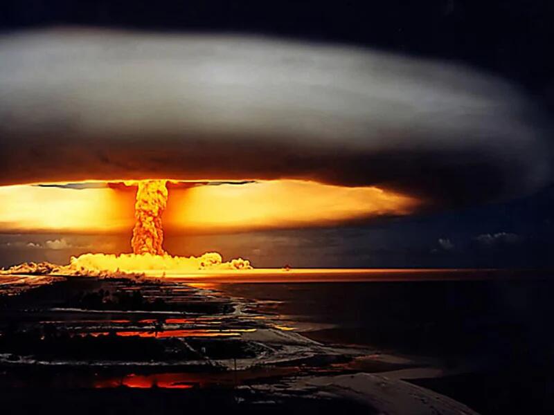 How to survive a nuclear attack: US government issues urgent guidelines