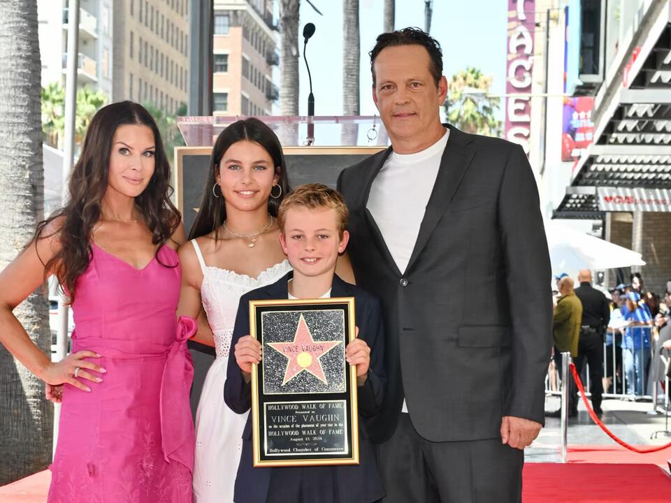 Vince Vaughn's 2 kids make rare red carpet appearance at dad's ...
